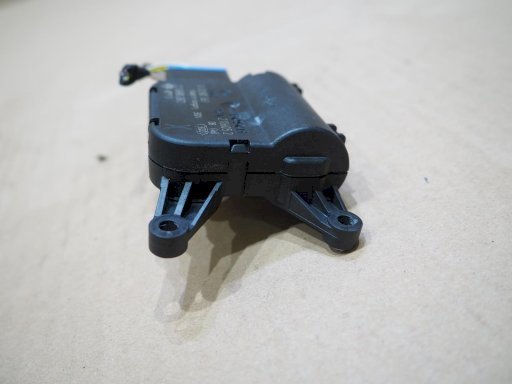 Купить VW PASSAT B6 ДВИГАТЕЛЬ НАГРЕВАТЕЛЯ 0132801363 из Польши б/у и ...