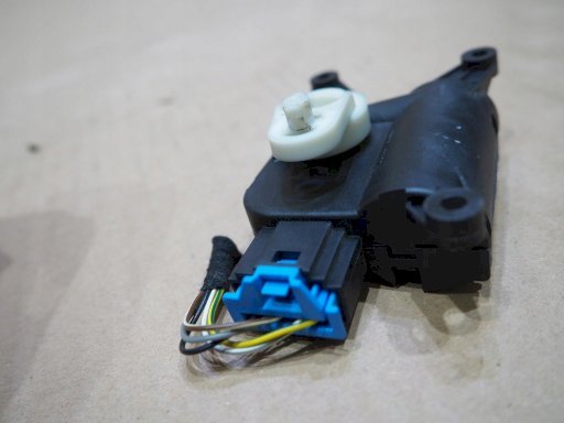 Купить VW PASSAT B6 ДВИГАТЕЛЬ НАГРЕВАТЕЛЯ 0132801363 из Польши б/у и ...